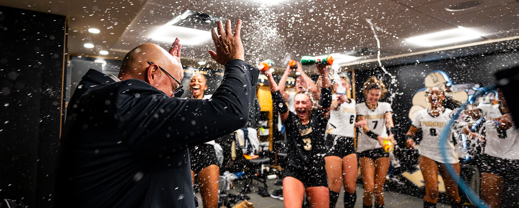 #11 Purdue Reverse Sweeps #20 Minnesota - Purdue Boilermakers ...