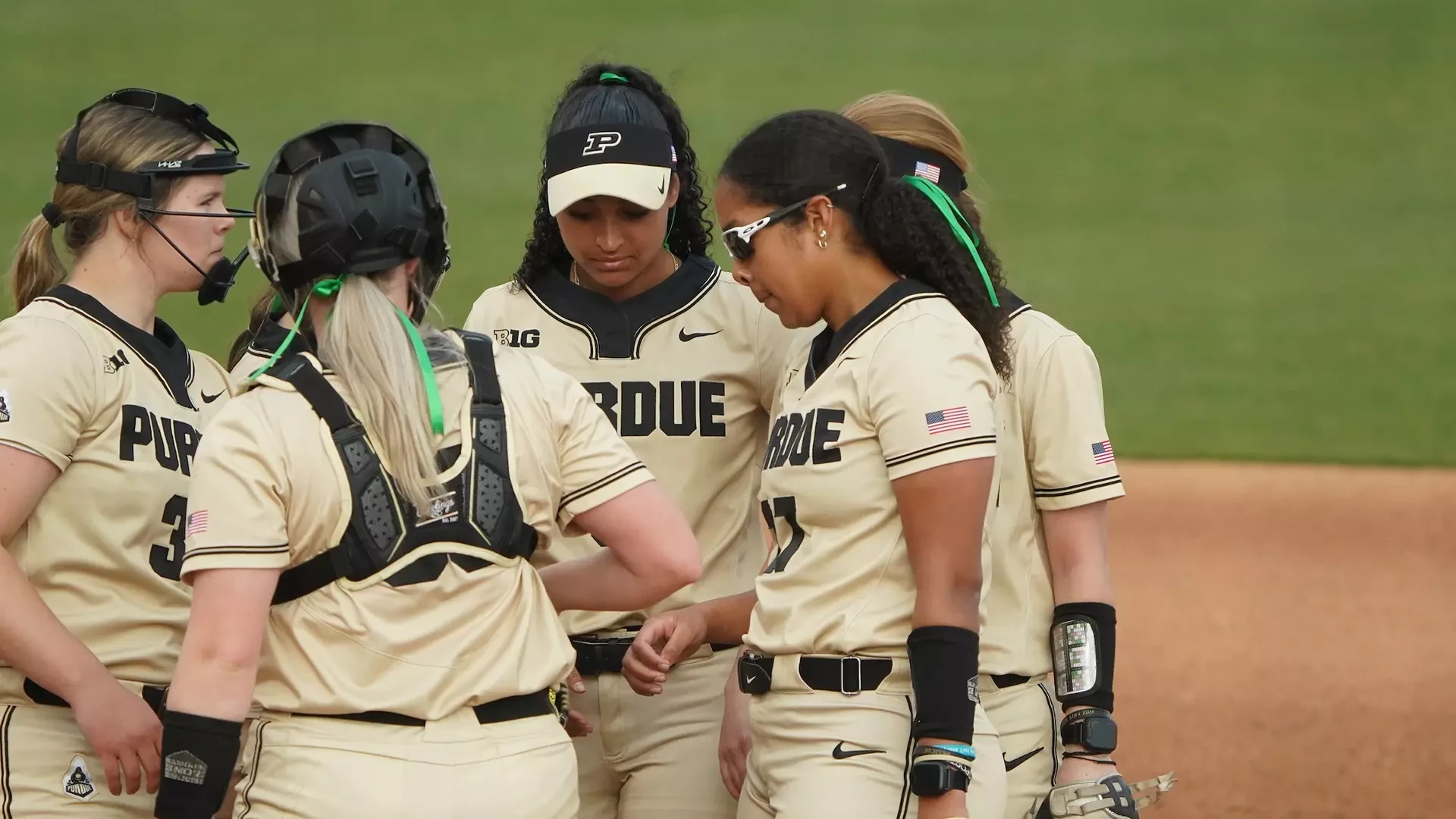 Softball Falls in 10-Inning Heartbreaker - Purdue Boilermakers ...