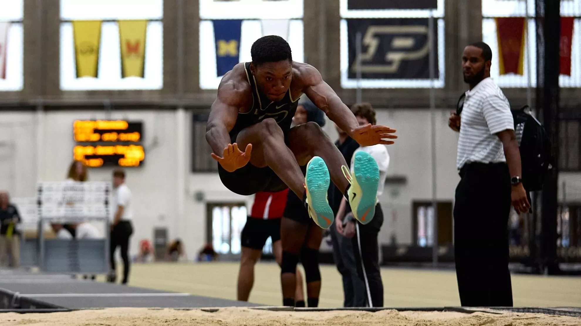 Boilers Finish Strong in Chicago - Purdue Boilermakers - Official ...