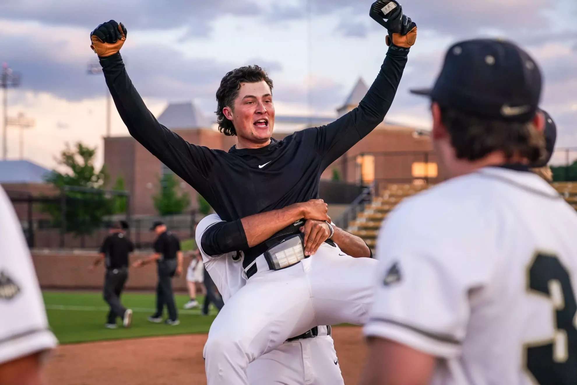 Anderson Hits Heroic Walk-off HR with 2 Outs in 9th - Purdue ...